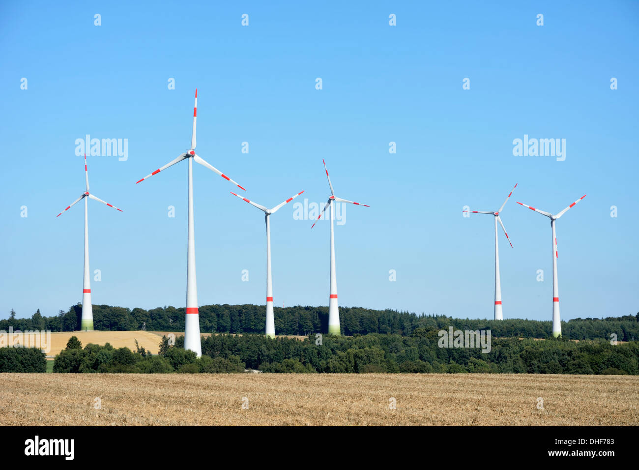 Electricity creation hi-res stock photography and images - Alamy