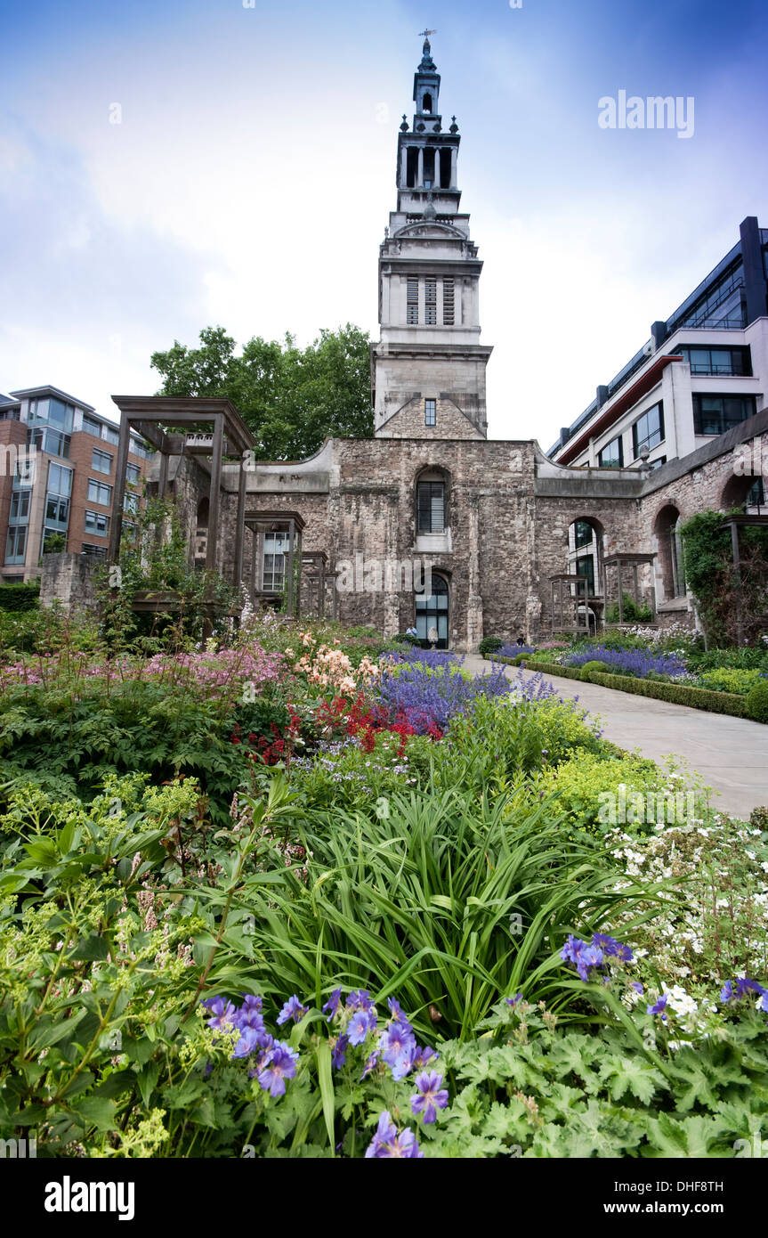 England, London, Christ Church Greyfriars, Garden Stock Photo - Alamy
