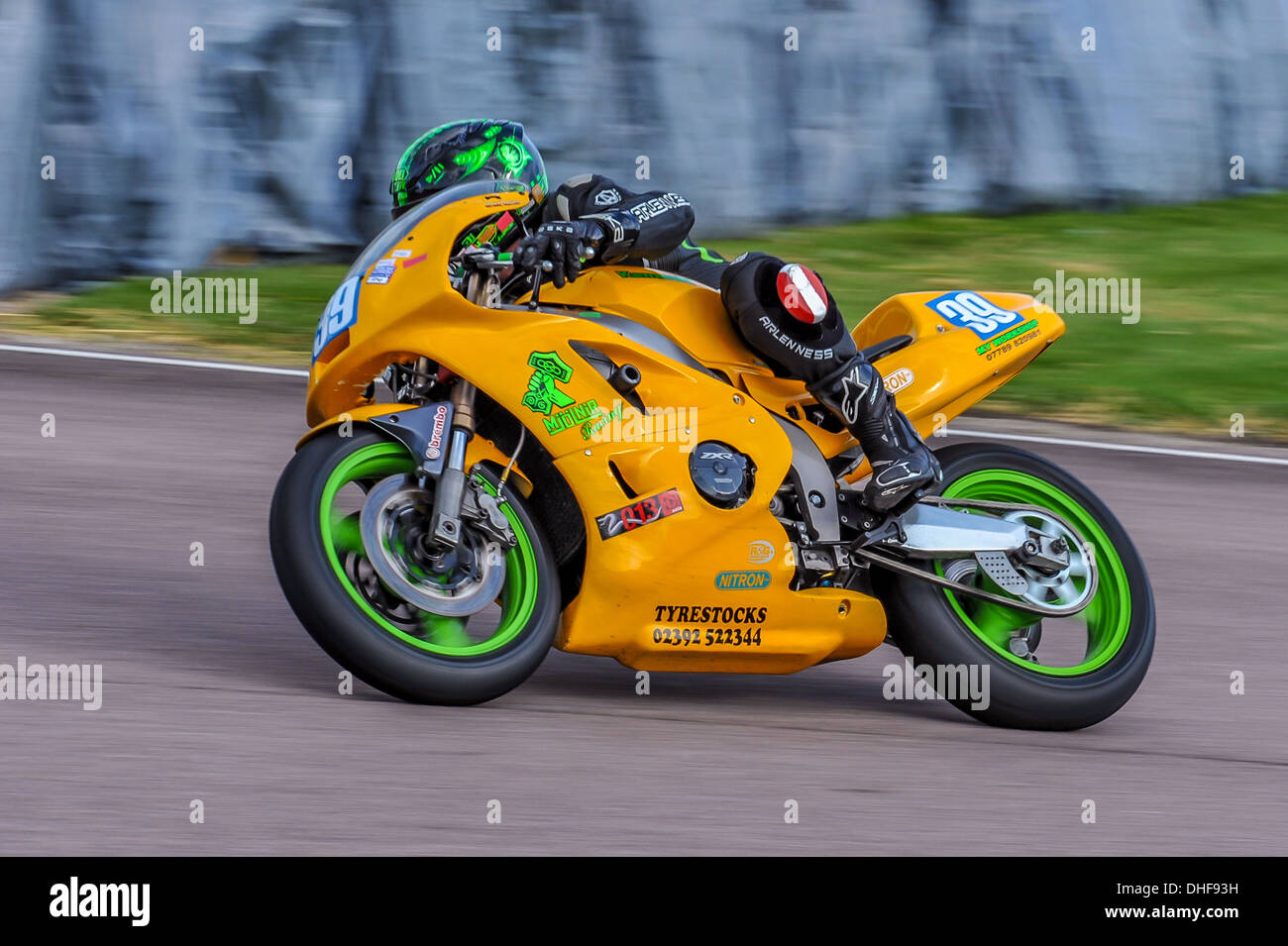 Thruxton track day hi-res stock photography and images - Alamy
