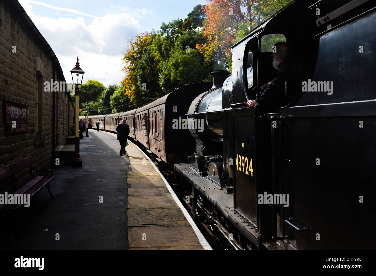 Locomotive 43924 about to leave Oxenhope Station, part of the Keighley ...