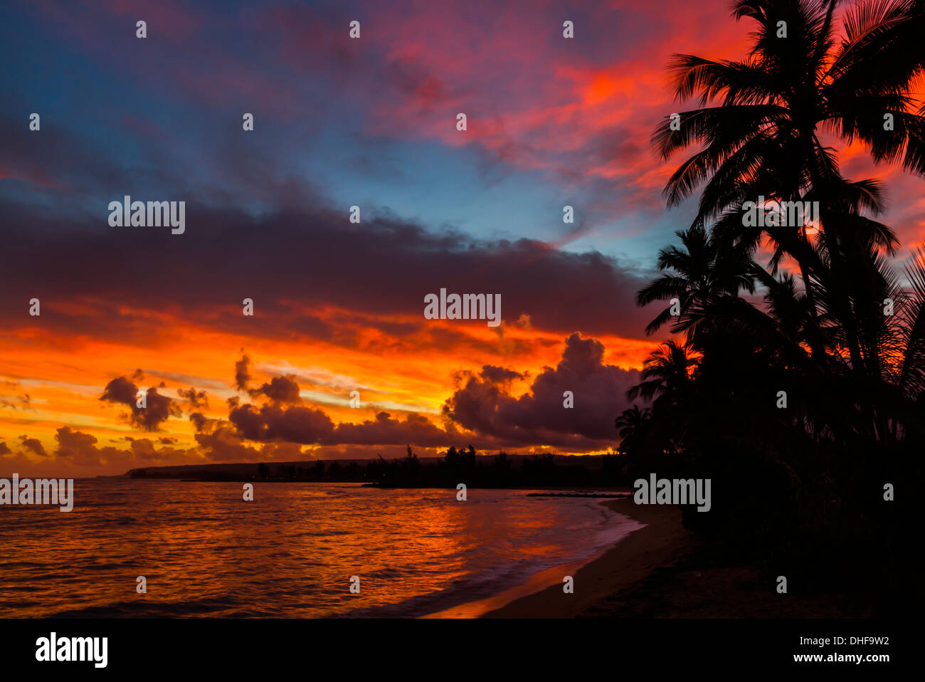 Hawaiian sunrise hi-res stock photography and images - Alamy