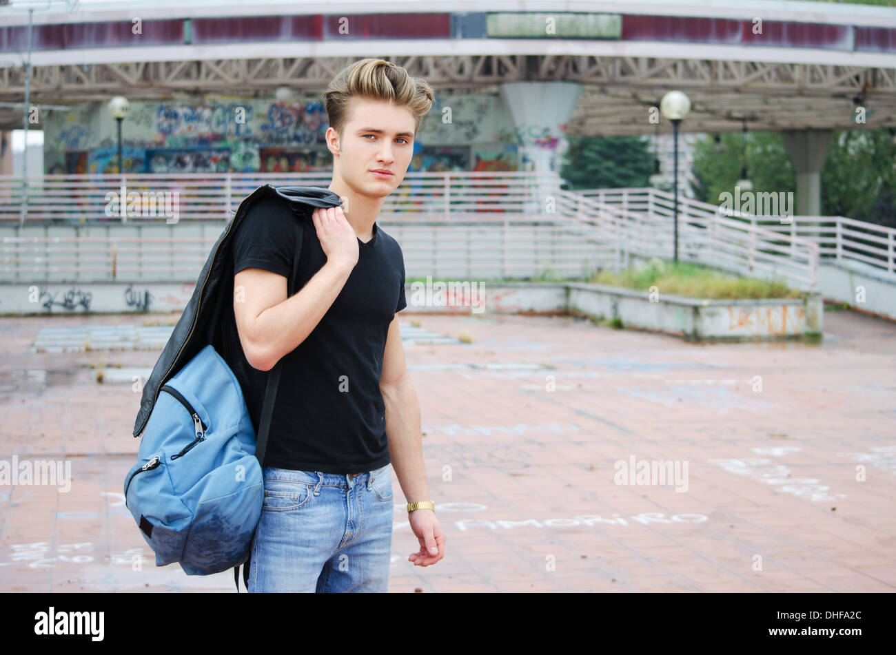 The sack man hi-res stock photography and images - Alamy