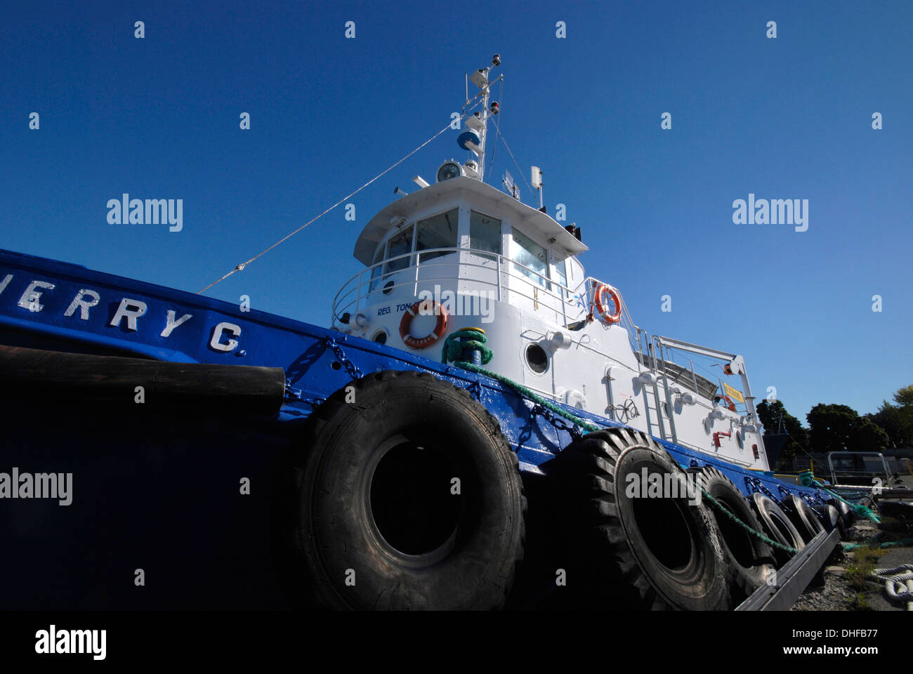 Great lakes tug boat hi-res stock photography and images - Alamy
