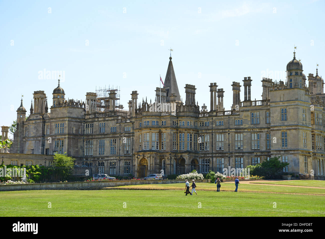 16th century country home hi-res stock photography and images - Alamy
