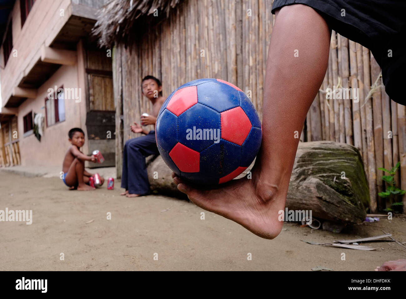 Guna yala children hi-res stock photography and images - Alamy