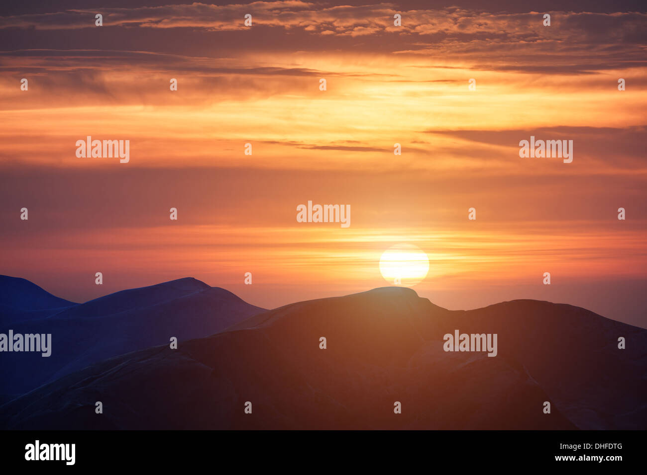 Beauty purple sunset on mountain hi-res stock photography and images ...