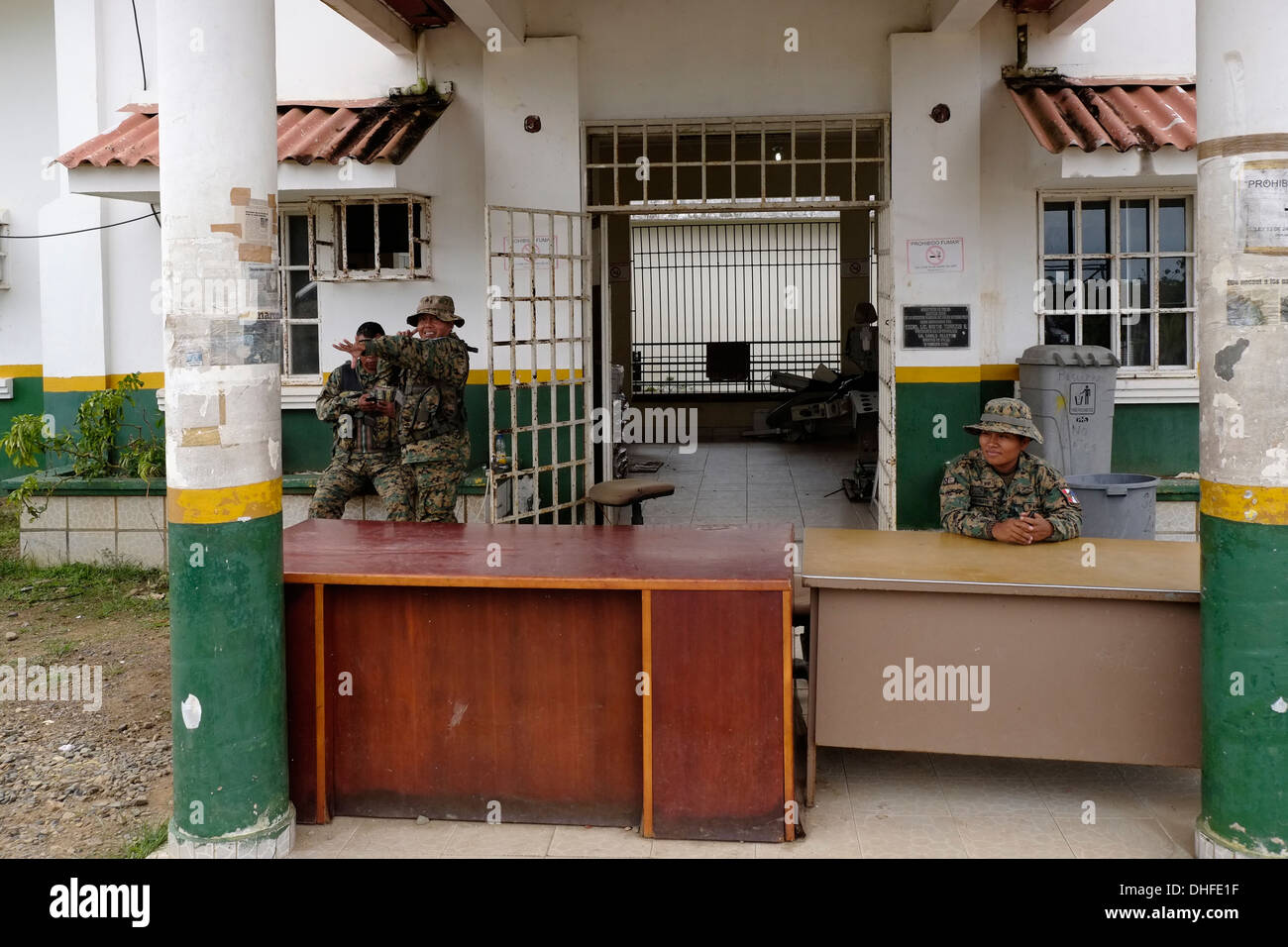 Entrance checkpoint hi-res stock photography and images - Alamy