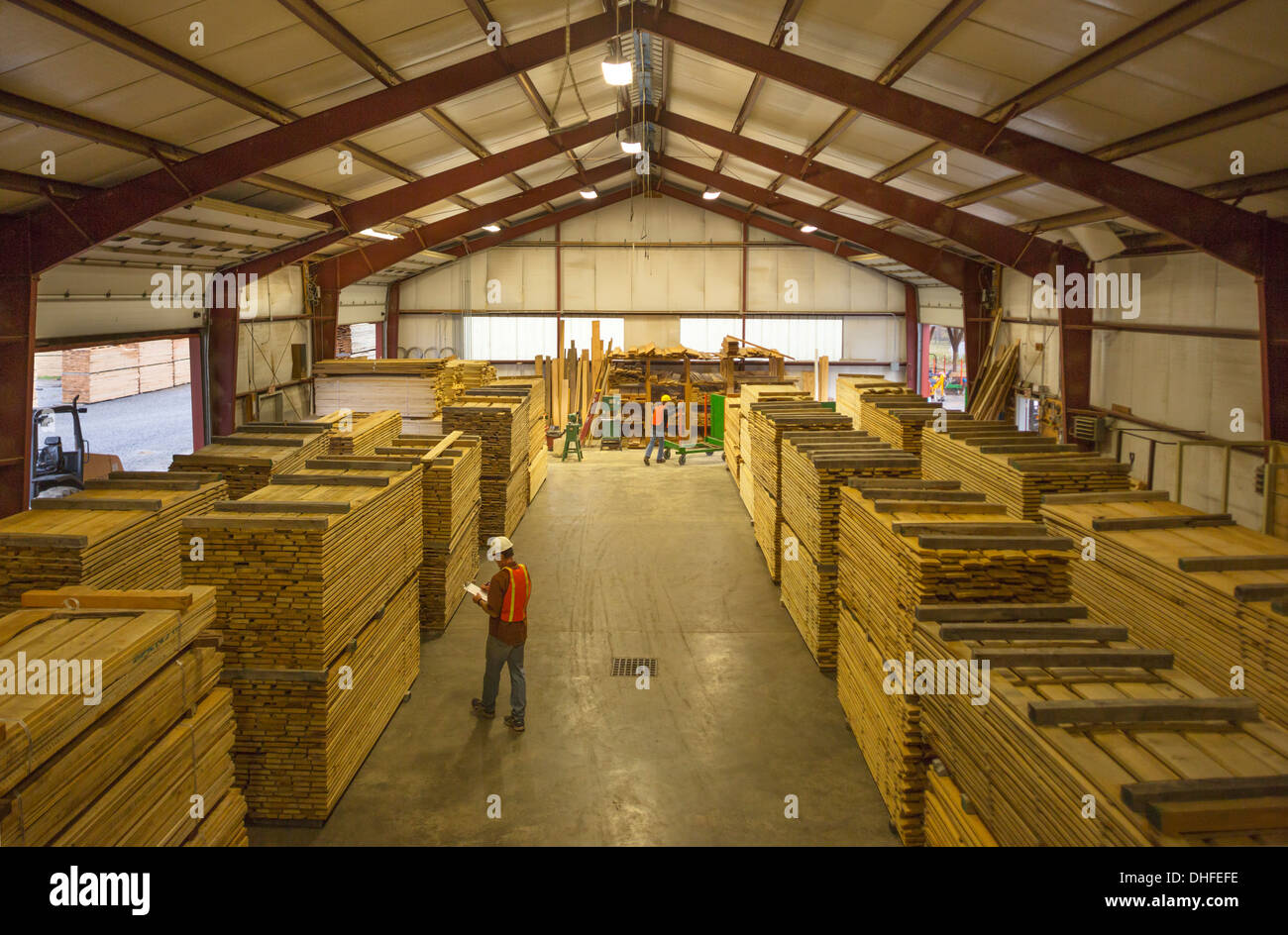 Palettes timber hi-res stock photography and images - Alamy