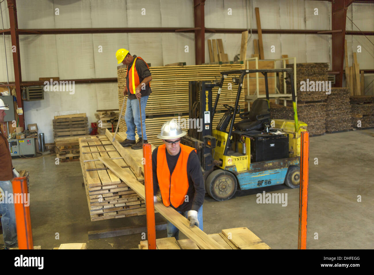 LUMBER GRADING WAREHOUSE WINDRIVER WOODWORKS LUMBER YARD JEFFERSON ...