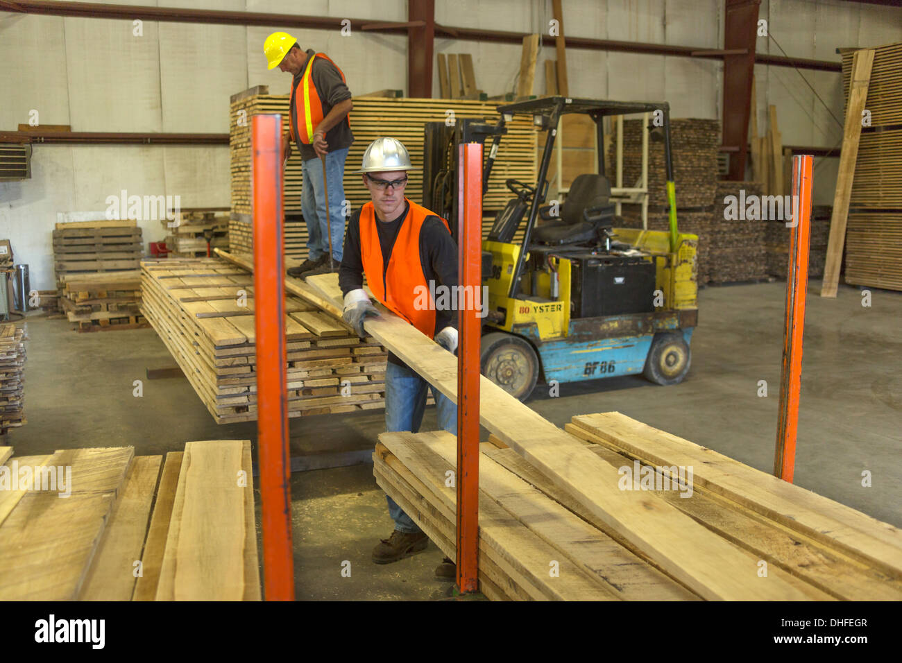 Grading hi-res stock photography and images - Alamy