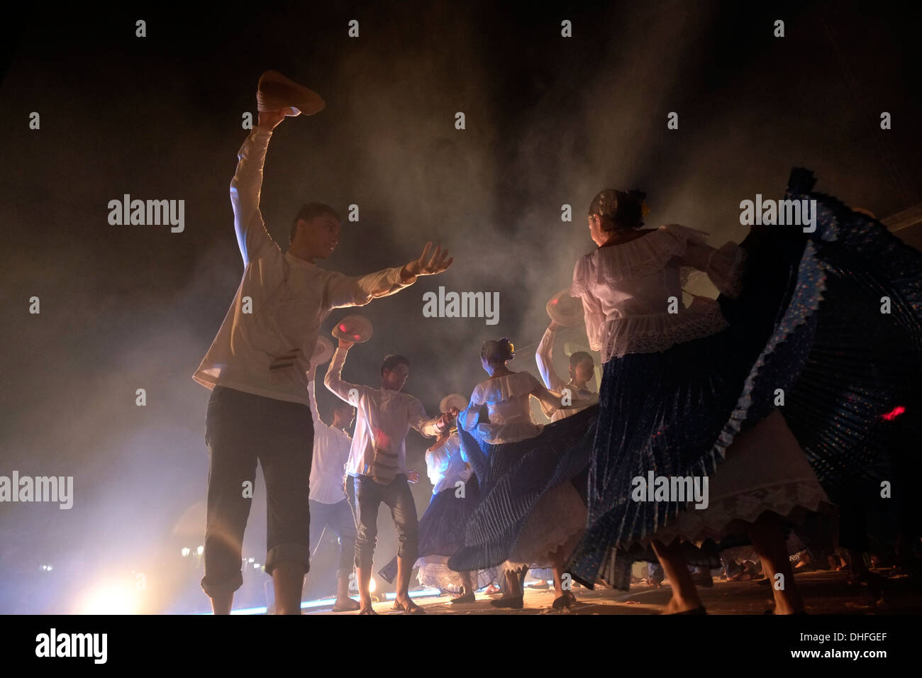 Folkloric dance during the Festival Montañero del Tambor y la Carreta ...