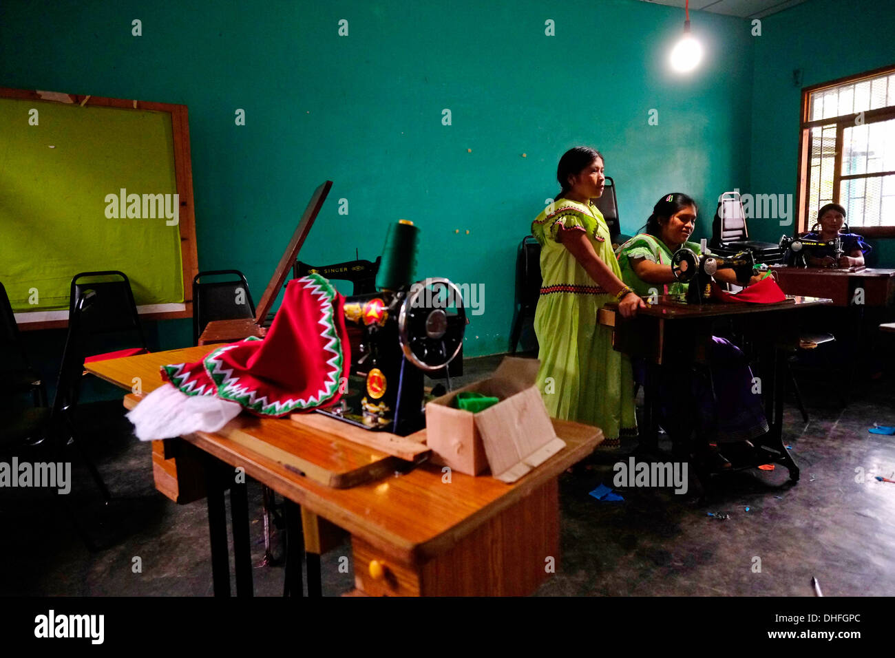 Women of the Ngabe & Bugle native ethnic group learn traditional and ...