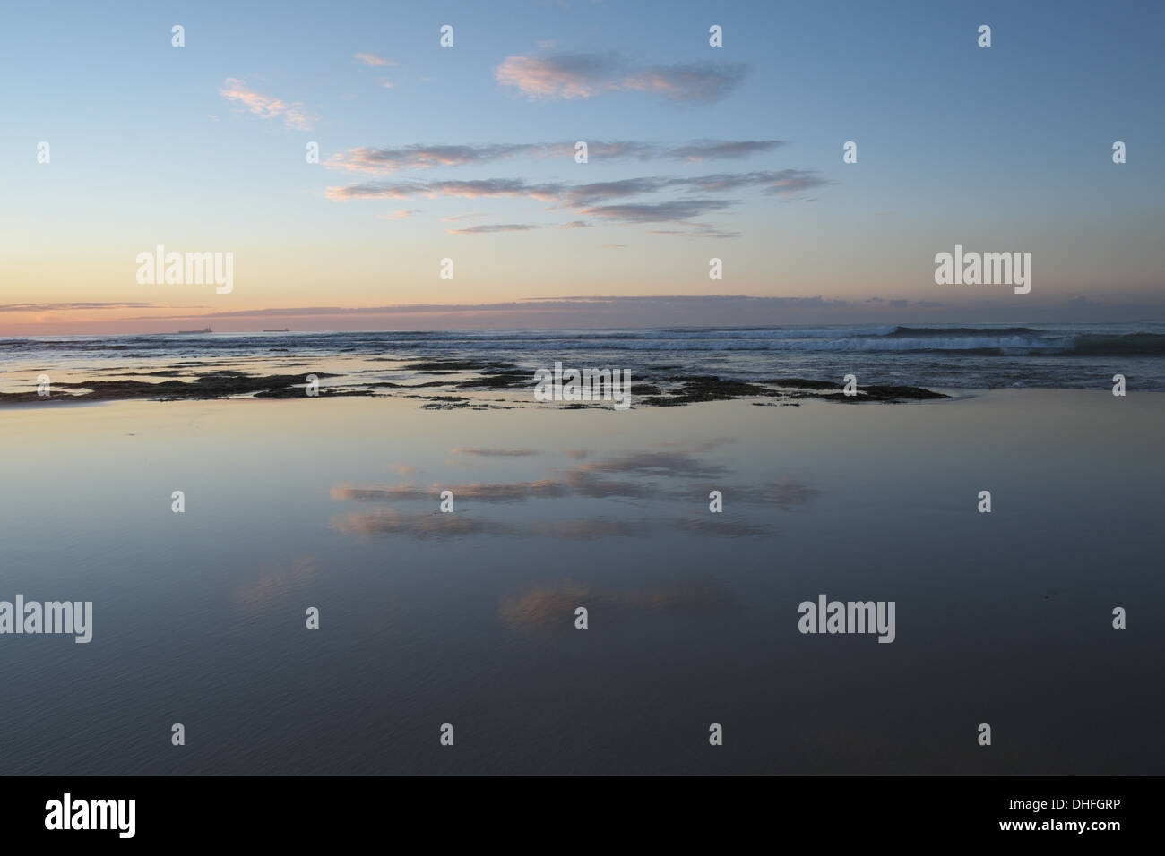 Reflection in the wet sand hi-res stock photography and images - Alamy
