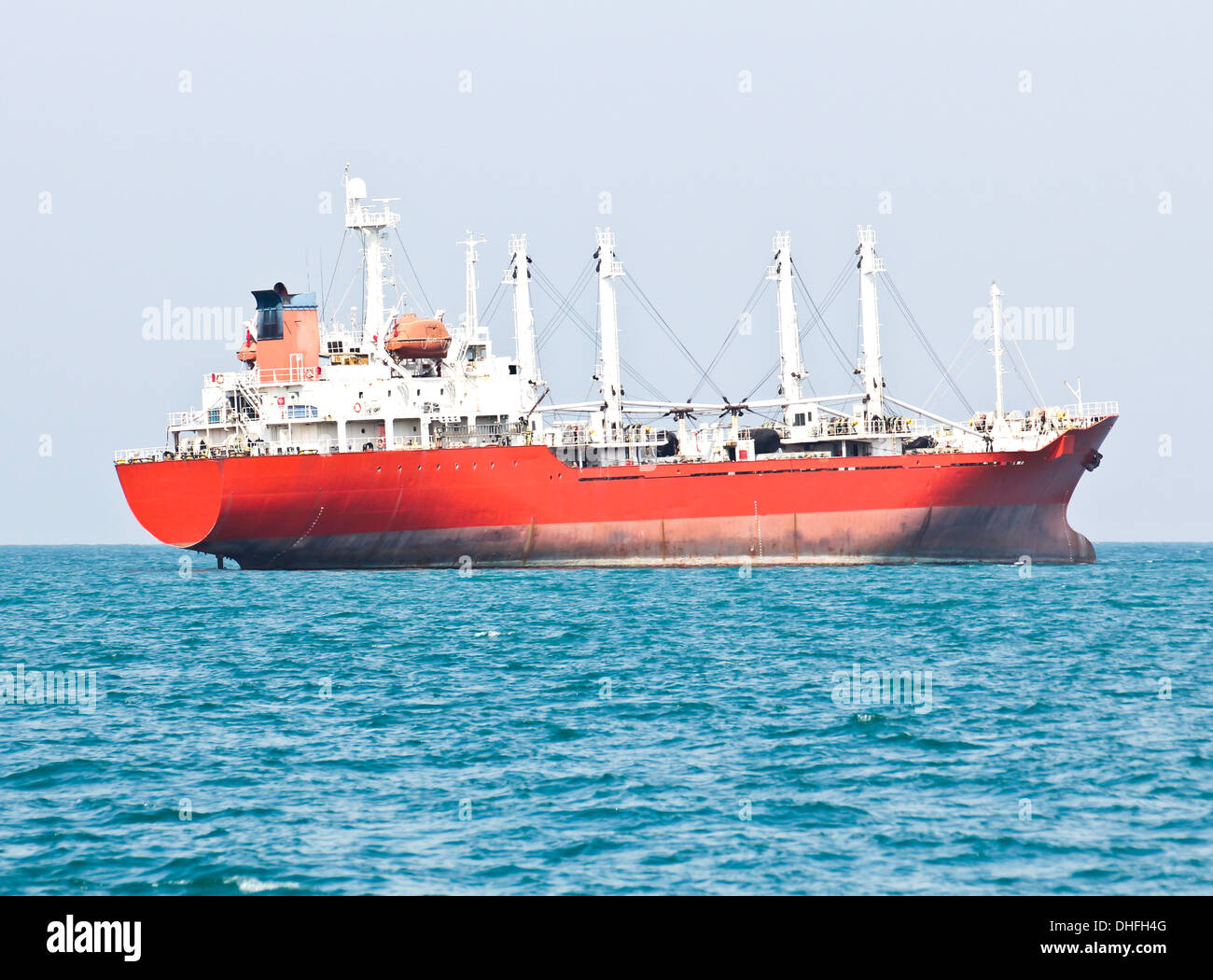 Large red container ship hi-res stock photography and images - Alamy