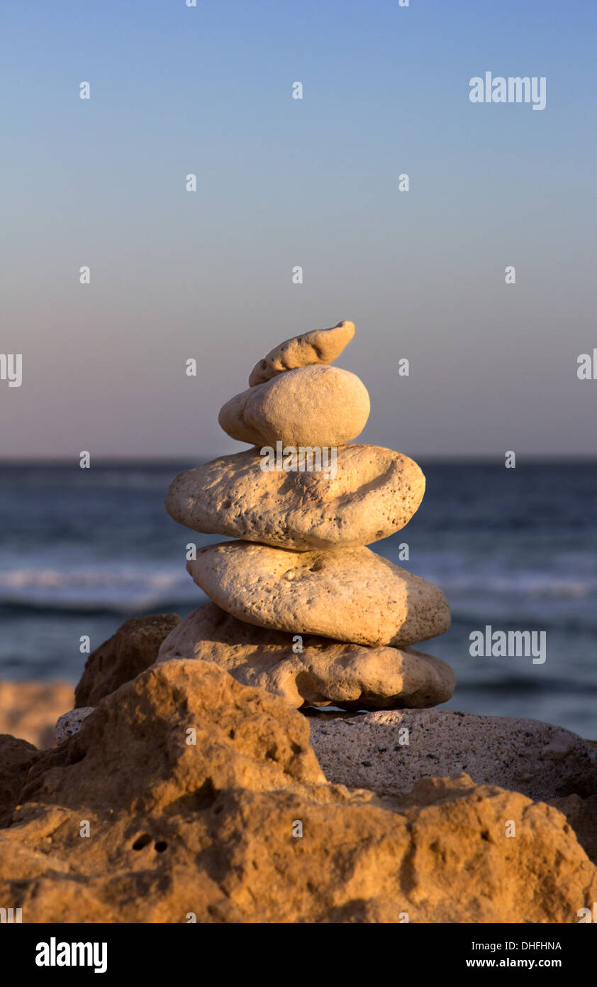 Sea stacked stones hi-res stock photography and images - Alamy