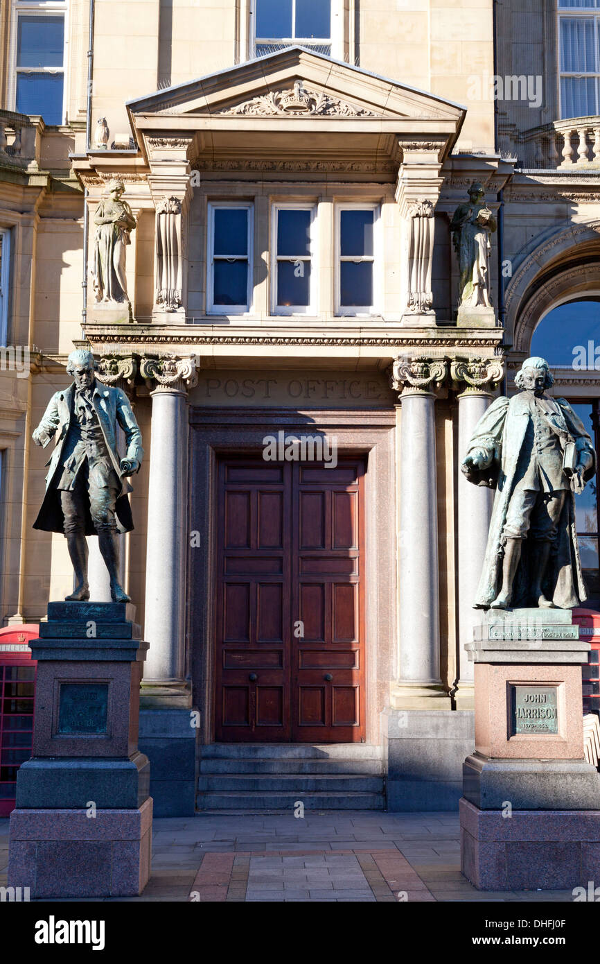Statue in city square leeds hi-res stock photography and images - Alamy