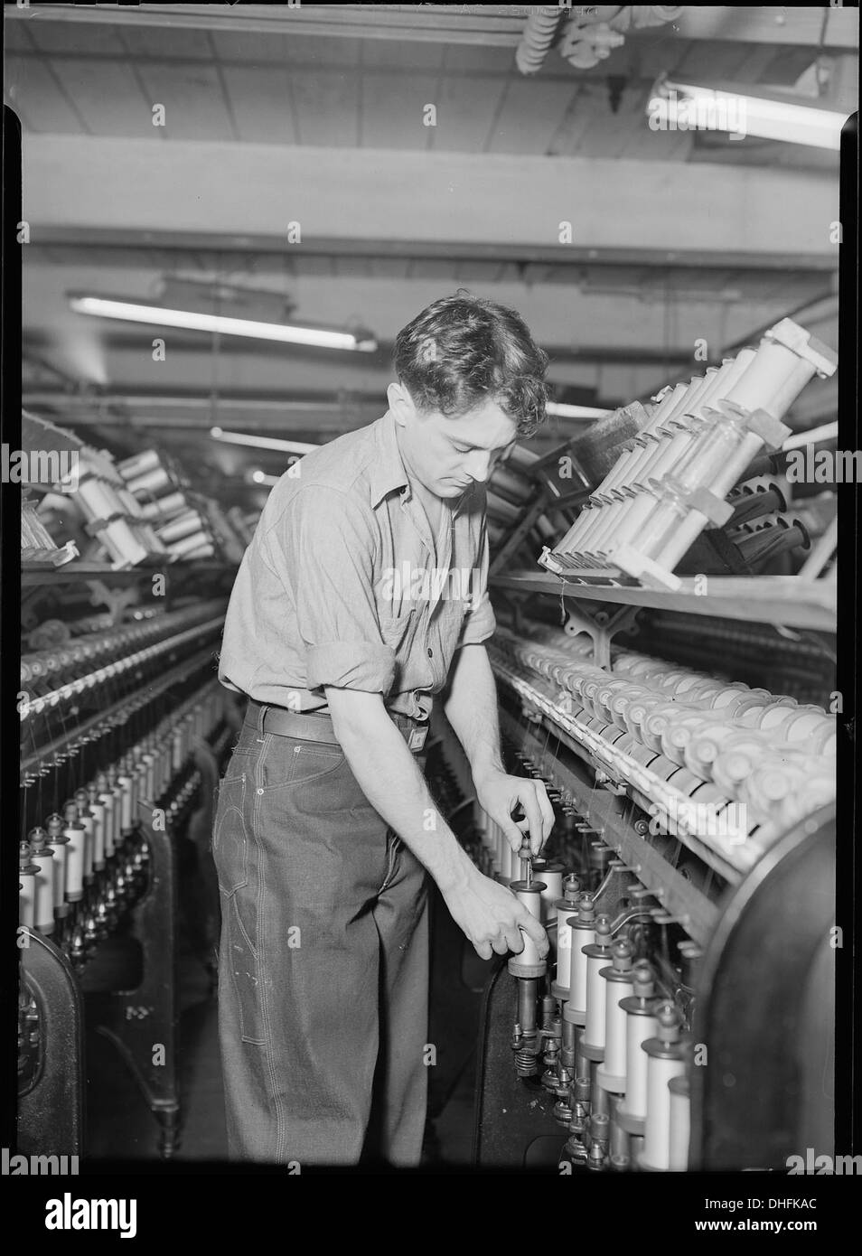 Workers at William Skinner and Sons, a silk manufacturing company in Mt ...