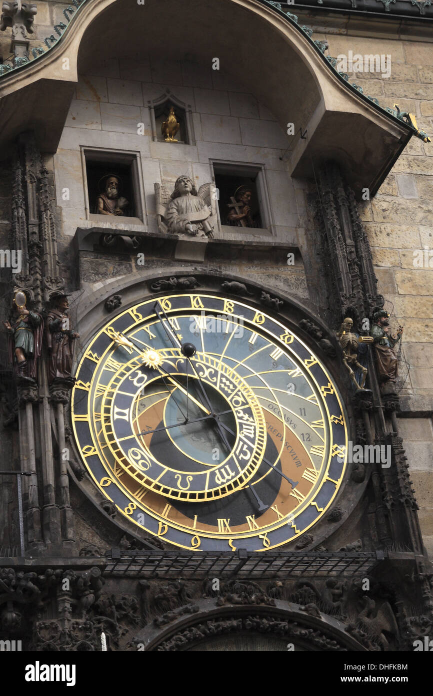 Heritage clock hi-res stock photography and images - Alamy