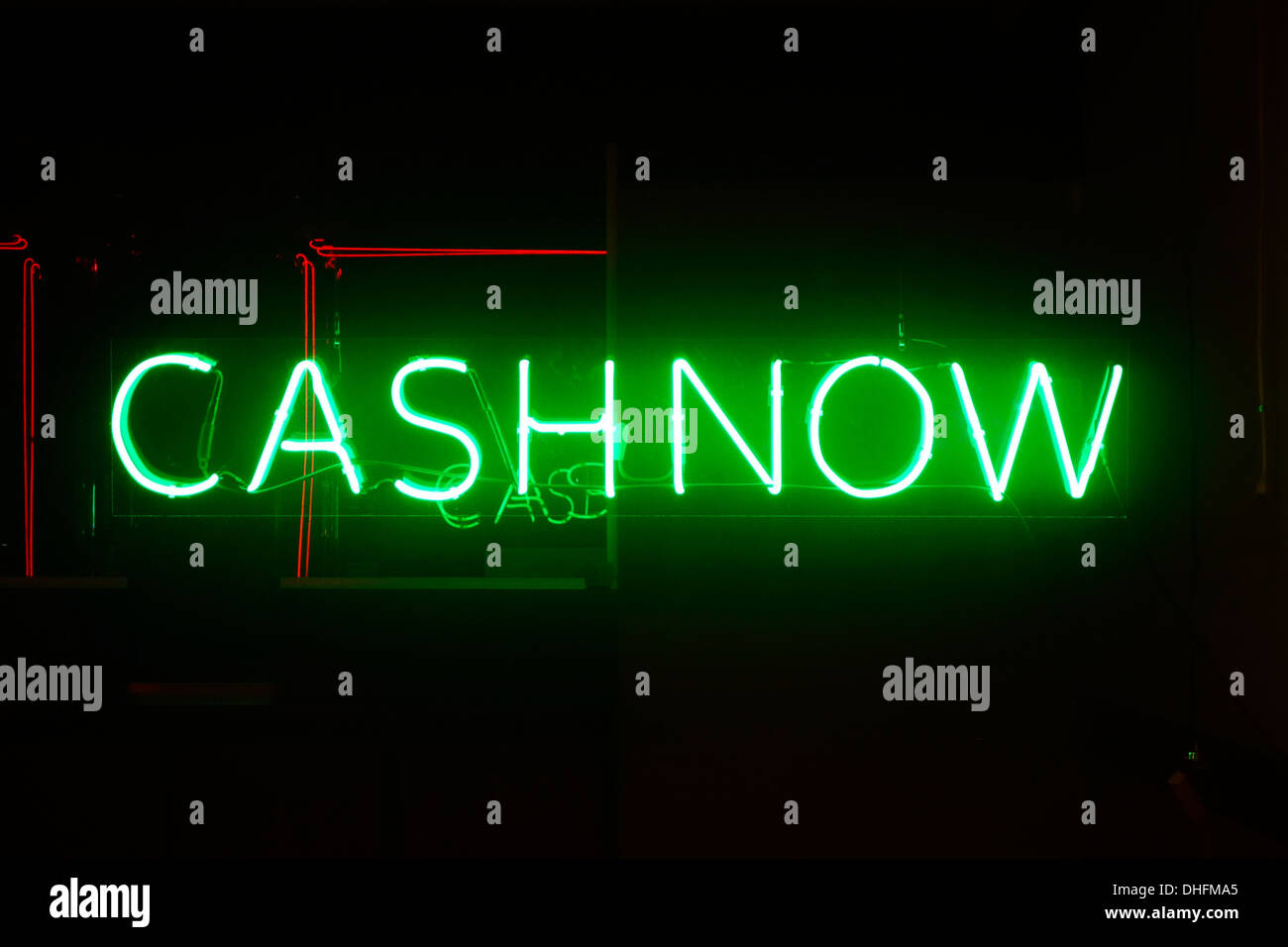 need cash neon sign Stock Photo - Alamy