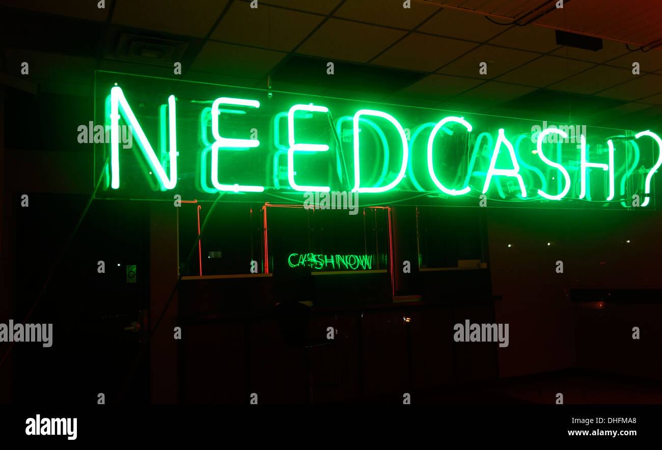 need cash neon sign Stock Photo - Alamy