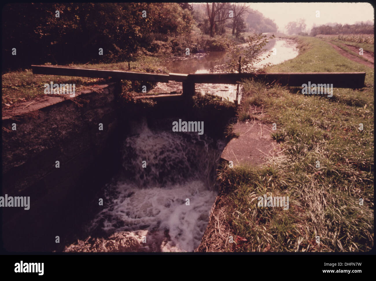 OHIO-ERIE CANAL 11 MILE LOCK AT CANAL ROAD AND VALLEY VIEW OHIO, NEAR ...