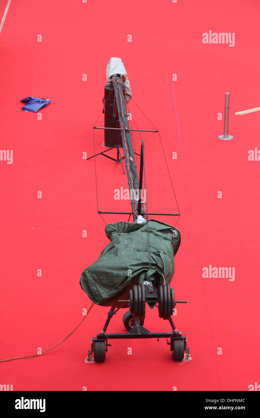 Boom camera movement hi-res stock photography and images - Alamy