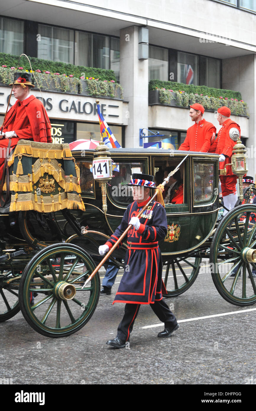 Lord mayors show 2013 hi-res stock photography and images - Alamy