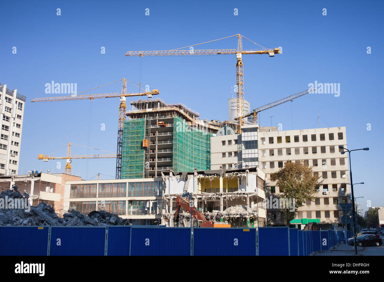 Buildings under construction works hi-res stock photography and images ...