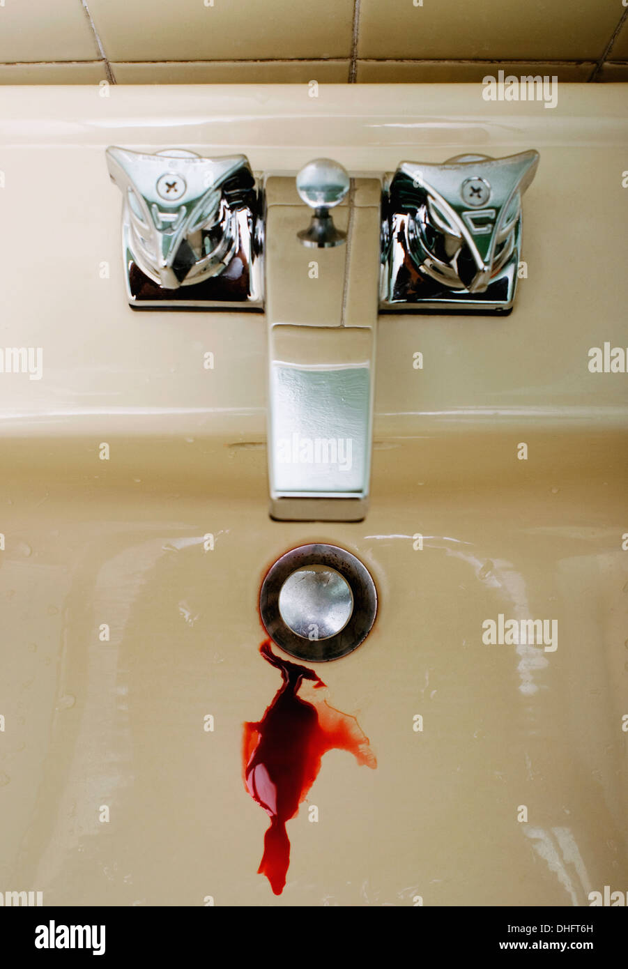 Blood drops tile hi-res stock photography and images - Alamy