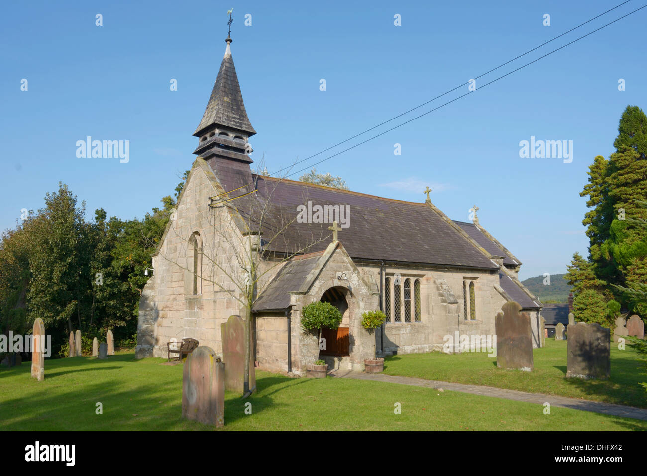Cheshire sandstone church hi-res stock photography and images - Alamy