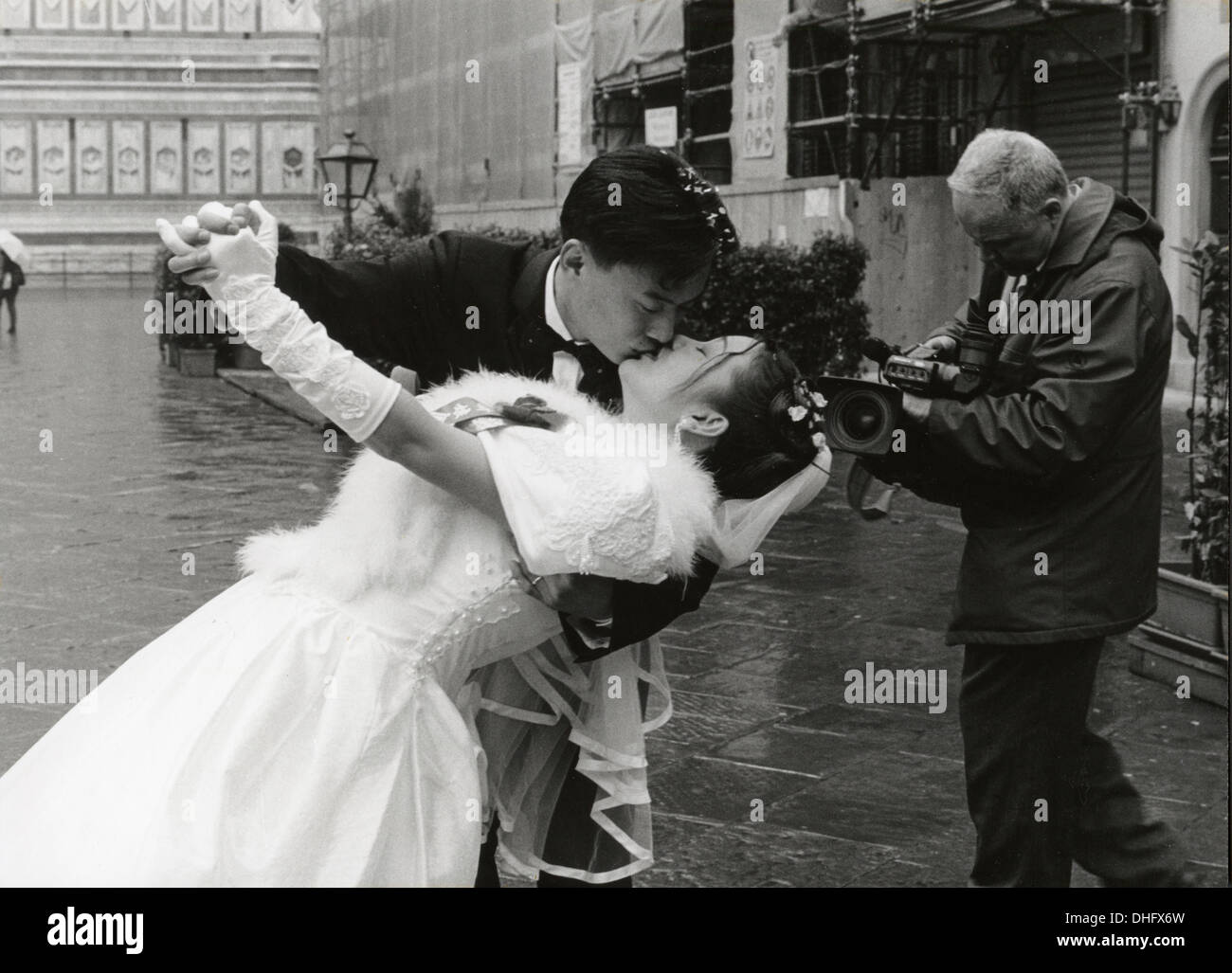 Bride japanese wedding veil hi-res stock photography and images - Alamy
