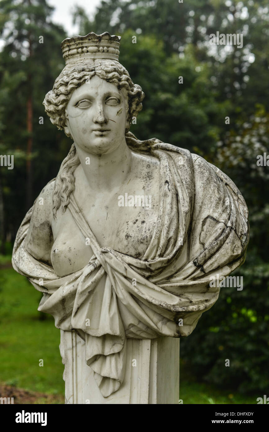 Greco-Roman Statue at the Museum-Estate of Arkhangelskoye Palace ...
