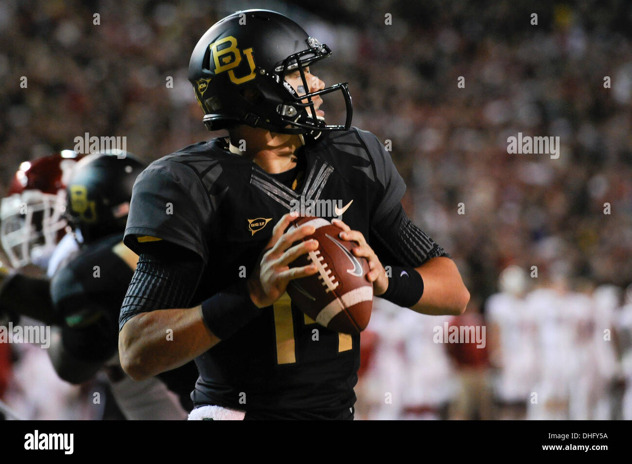 Waco, TX, USA. 7th Nov, 2013. Baylor Bears quarterback Bryce Petty (14 ...