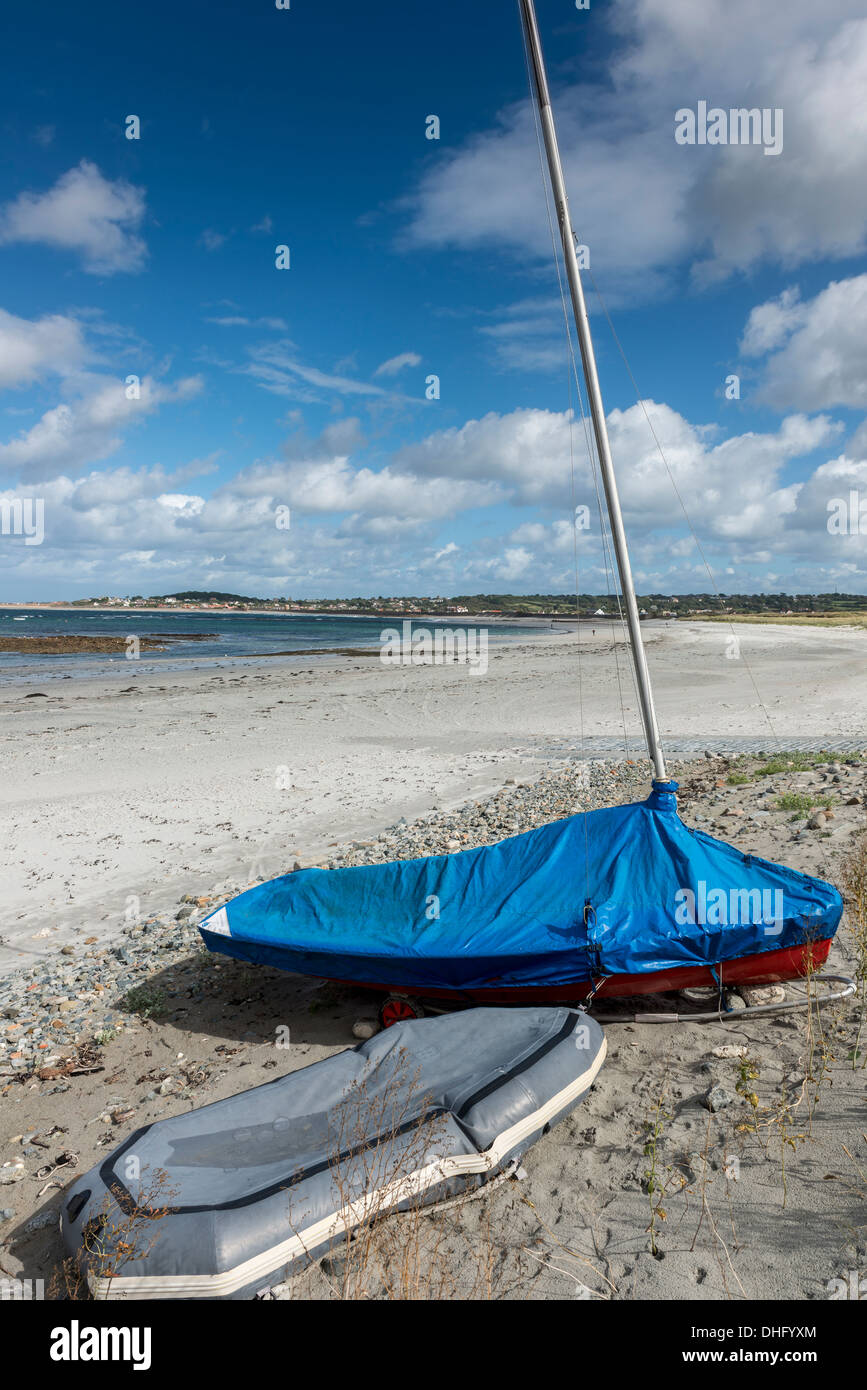 Vazon Bay, Castel, Guernsey, Channel Islands Stock Photo - Alamy