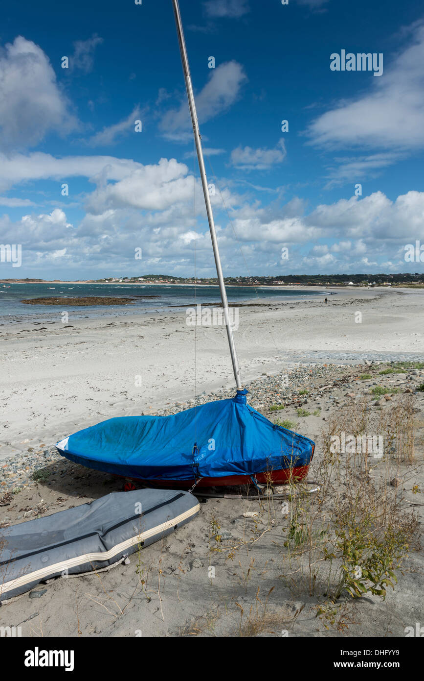 Vazon Bay, Castel, Guernsey, Channel Islands Stock Photo - Alamy