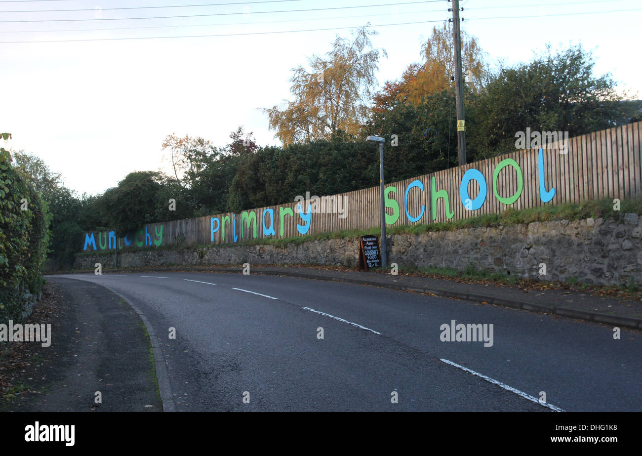 Scottish school sign hi-res stock photography and images - Alamy