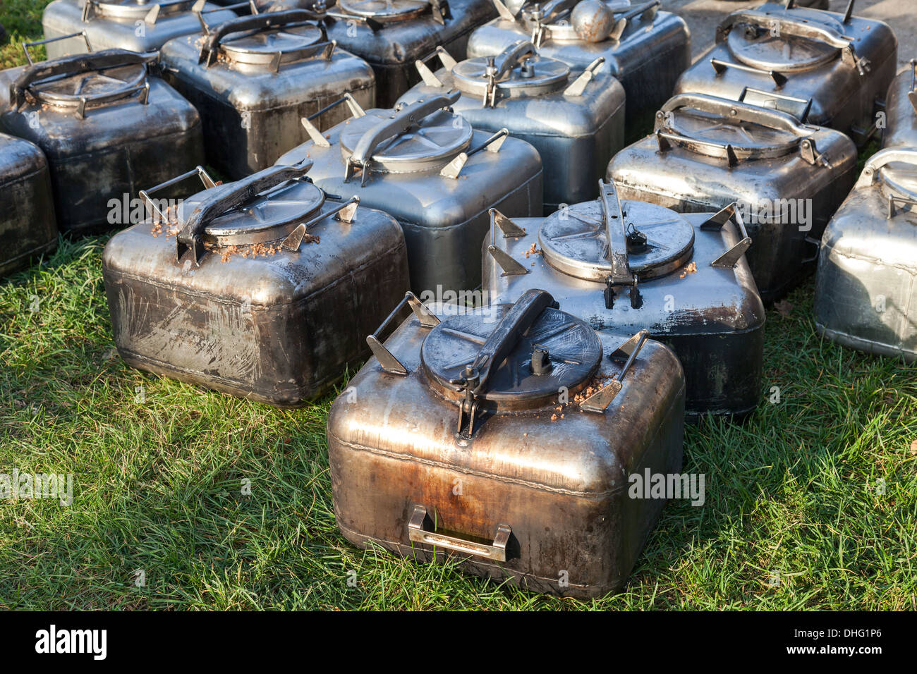 Tanks to the military mobile field kitchen Stock Photo - Alamy