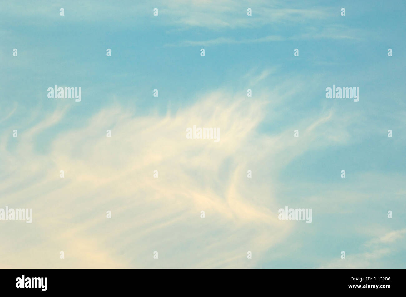 Stratus clouds hi-res stock photography and images - Alamy
