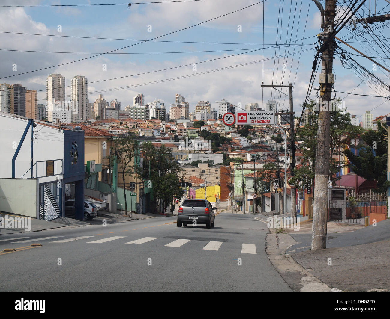 Suburban streets hi-res stock photography and images - Alamy