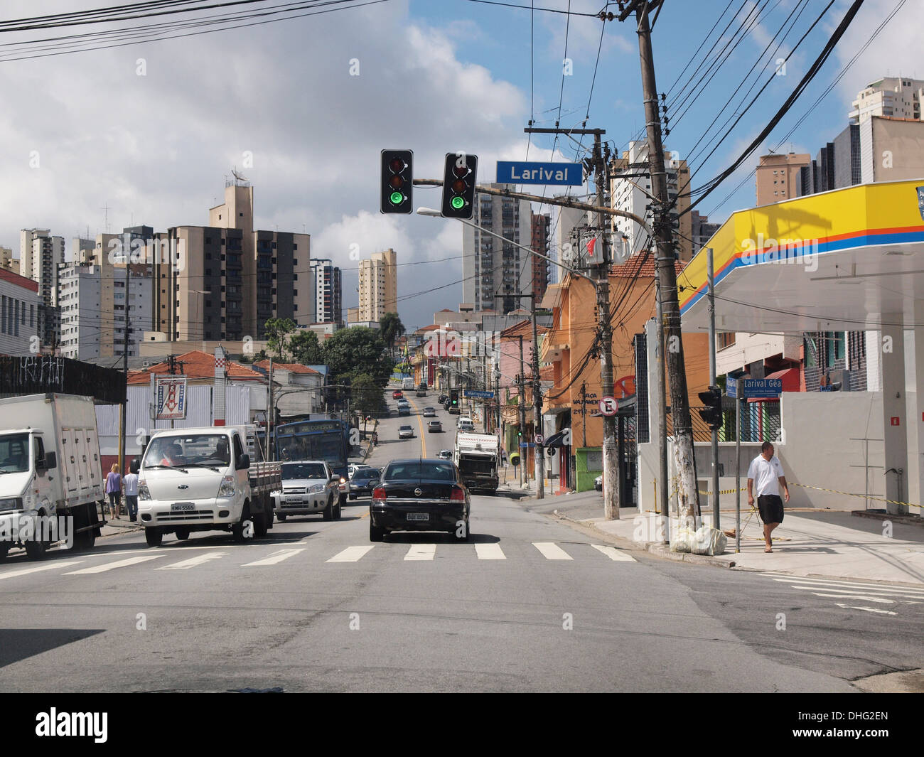Suburban streets in the city of Sao Paulo Stock Photo - Alamy