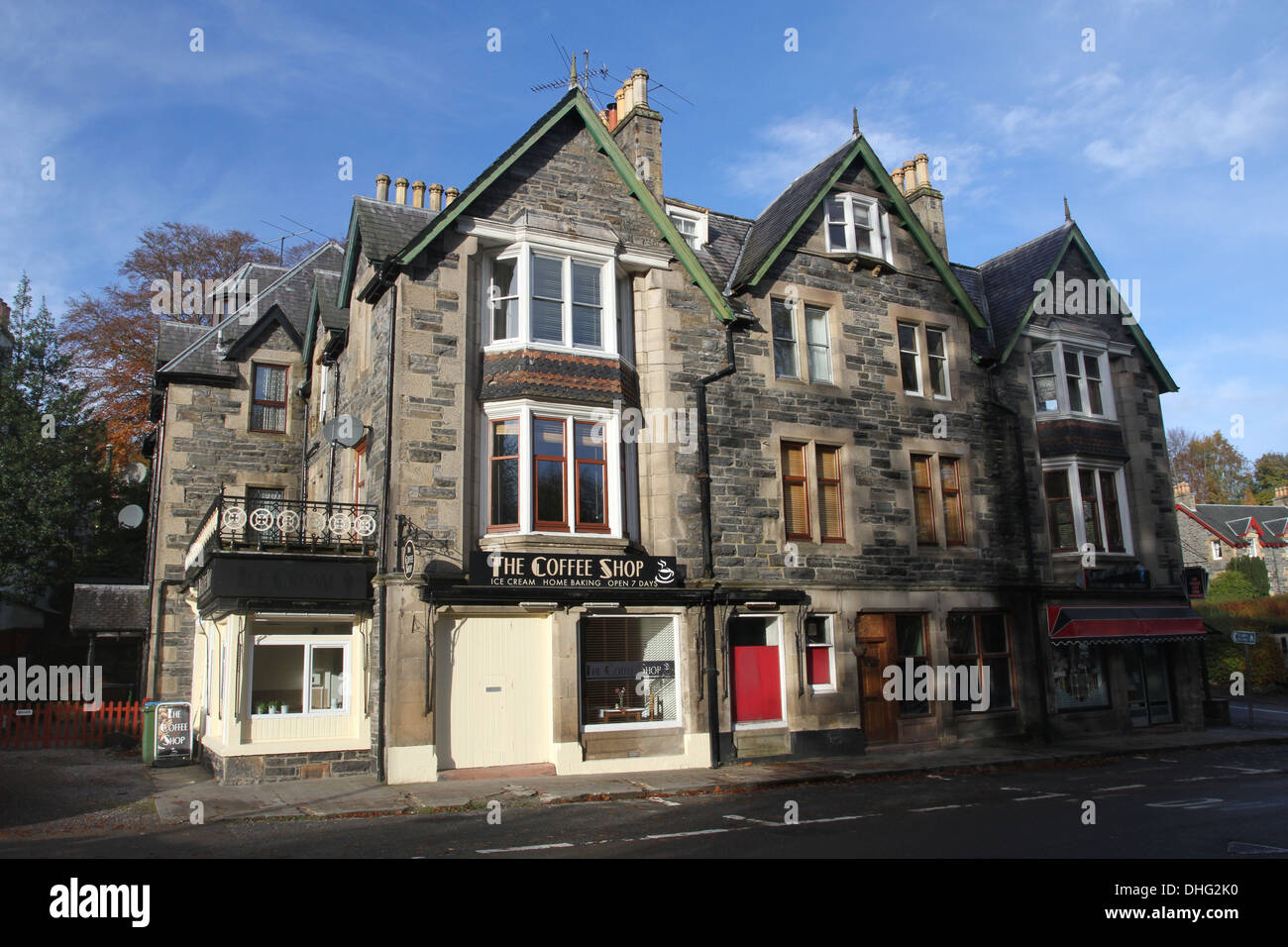 Strathpeffer street scene hi-res stock photography and images - Alamy