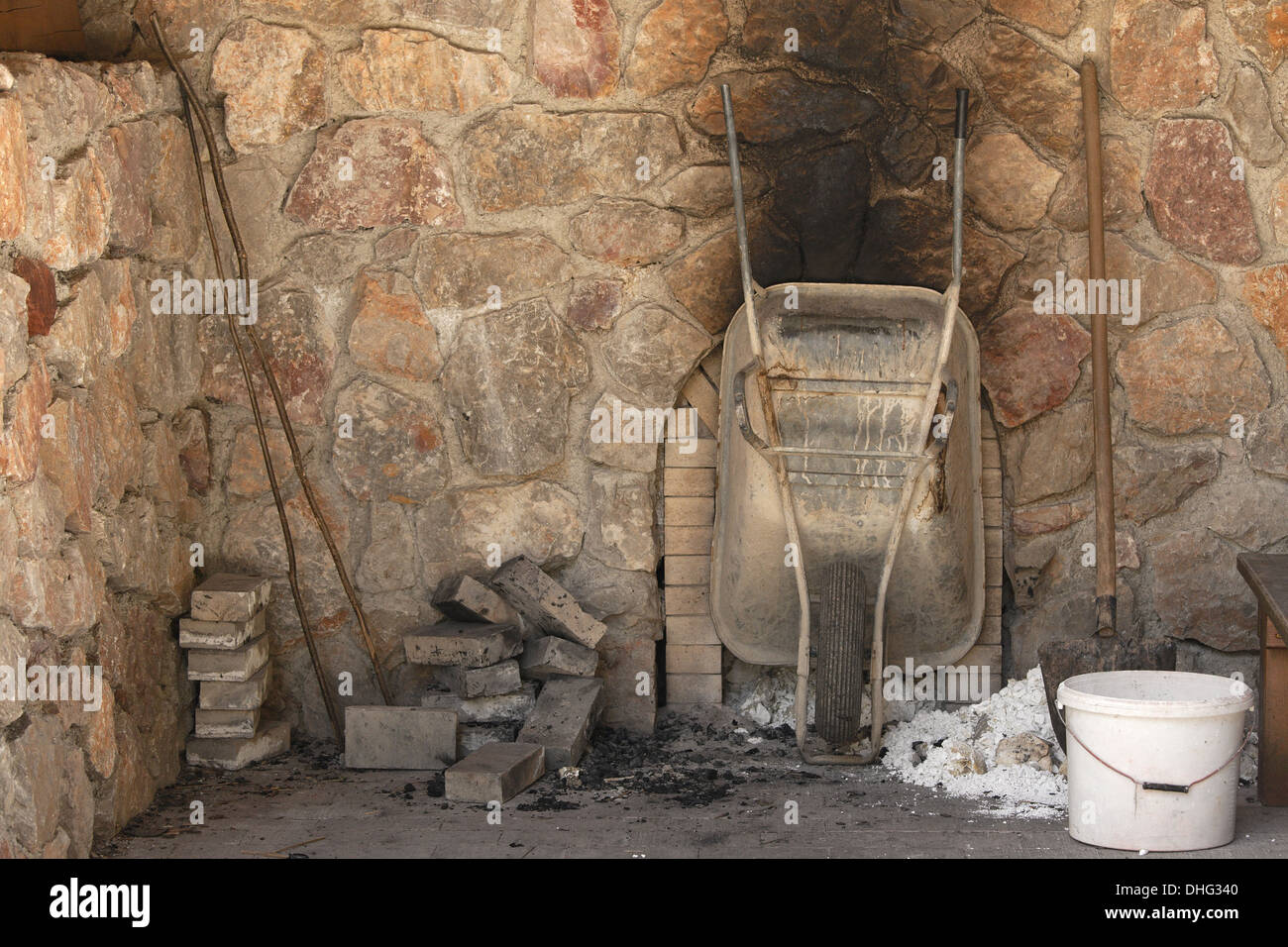 Old barrow hi-res stock photography and images - Alamy