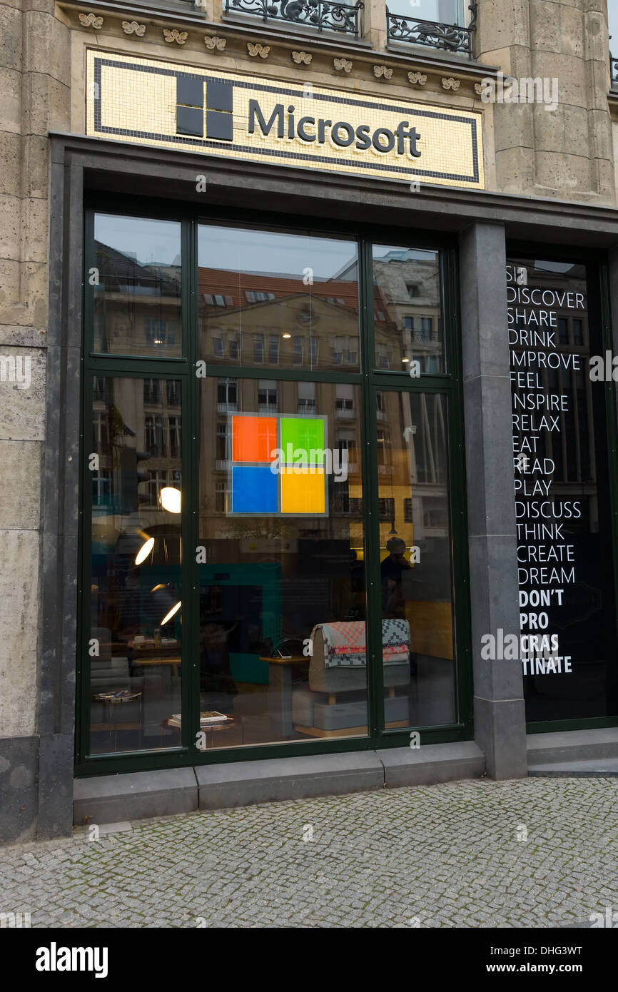 Microsoft Company store on Unter den Linden. Berlin Stock Photo - Alamy