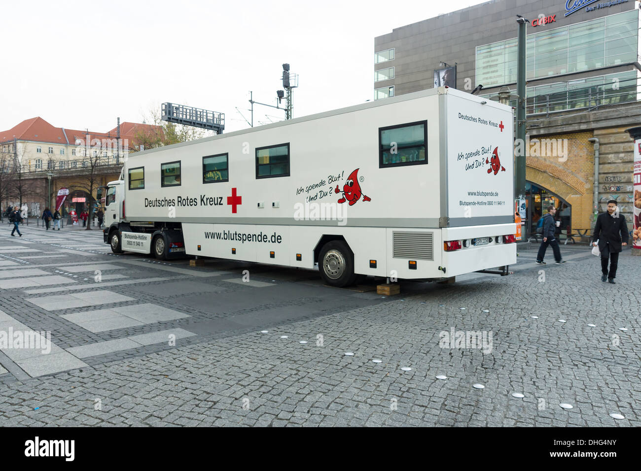 Mobile blood donation point hi-res stock photography and images - Alamy