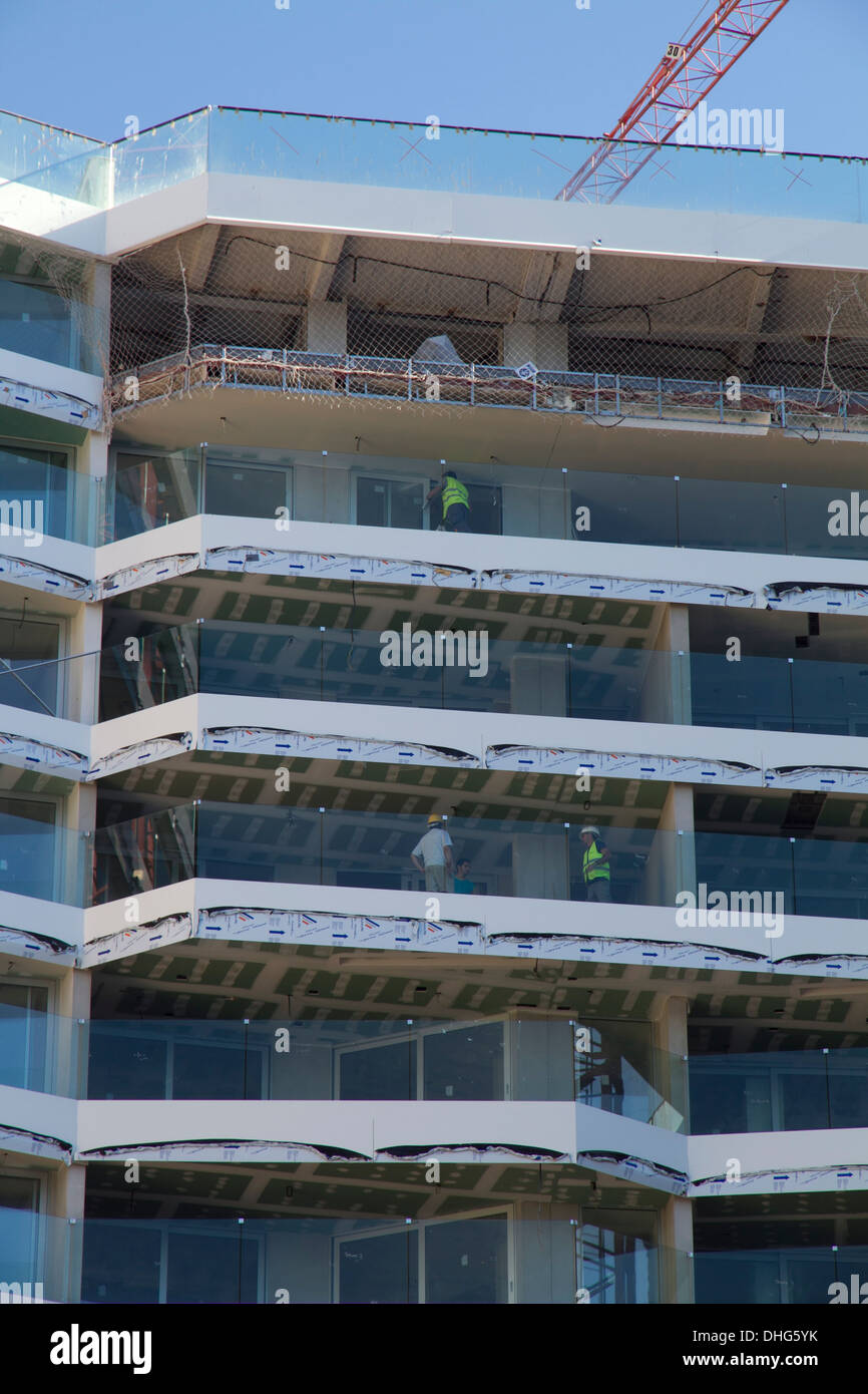 construction site workers edifice building Stock Photo - Alamy
