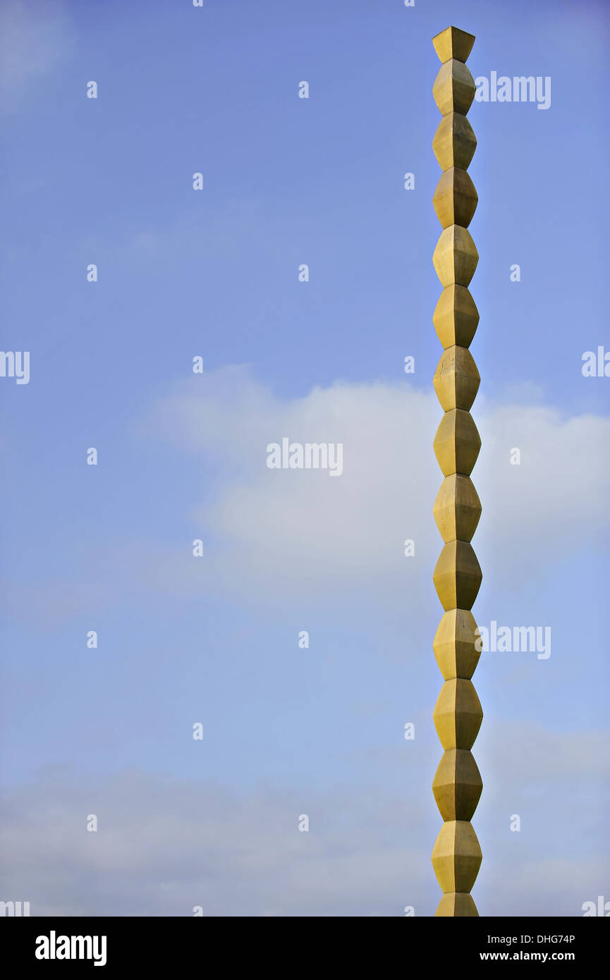 Constantin Brancusi Endless Column silhouetted against blue sky in ...