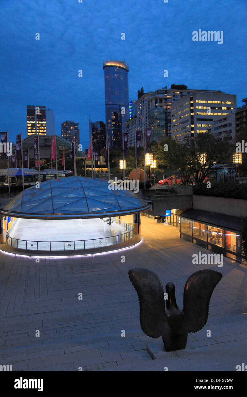Robson square hi-res stock photography and images - Alamy