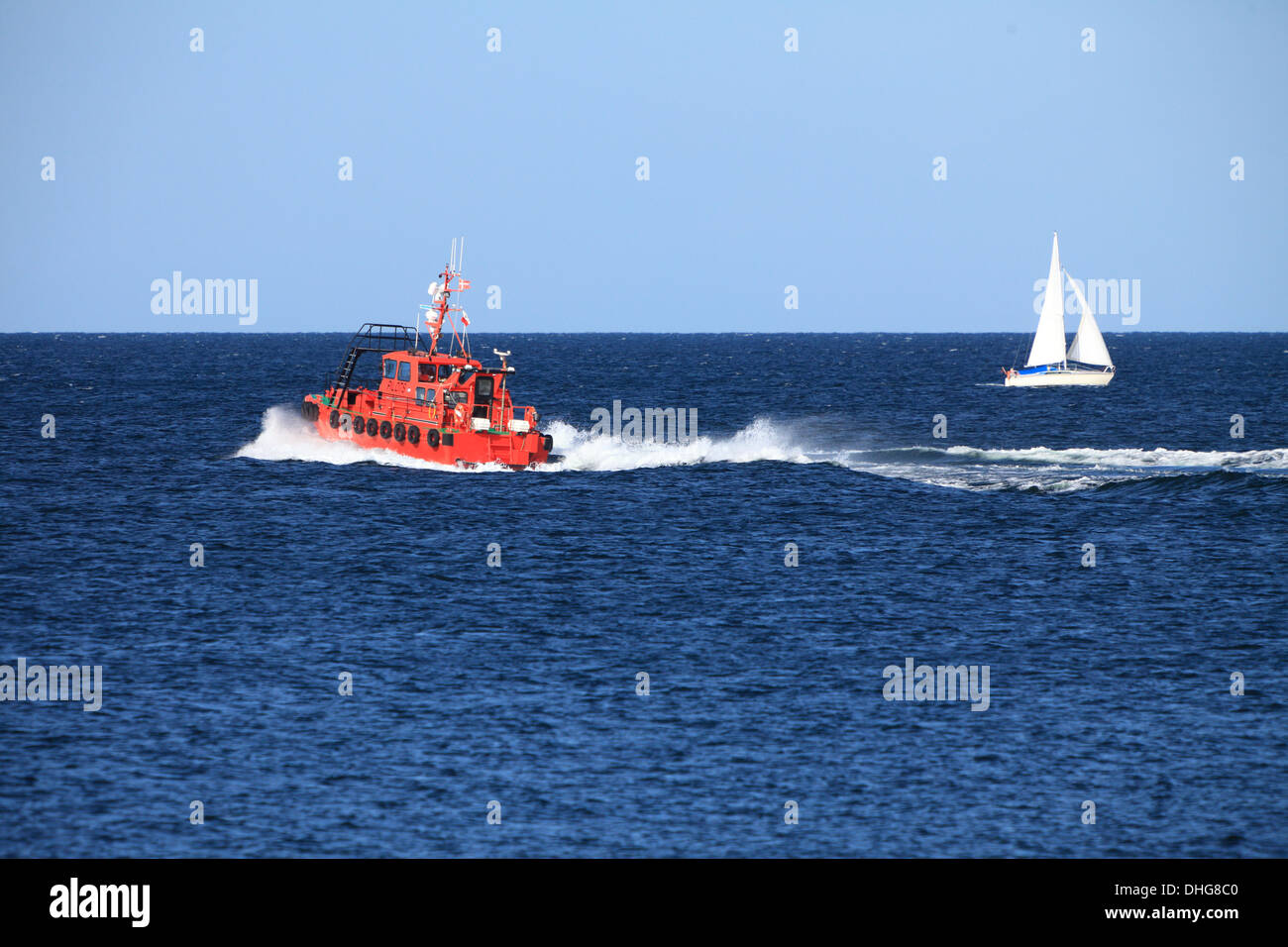 Pilot boat assistance hi-res stock photography and images - Alamy