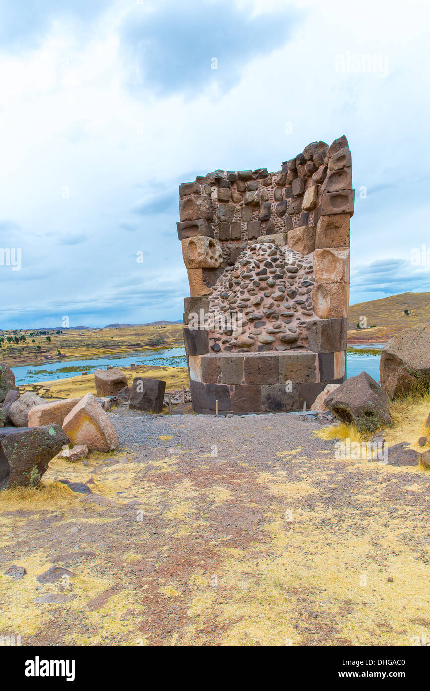 Funerary towers in Sillustani, Peru,South America- Inca prehistoric ...