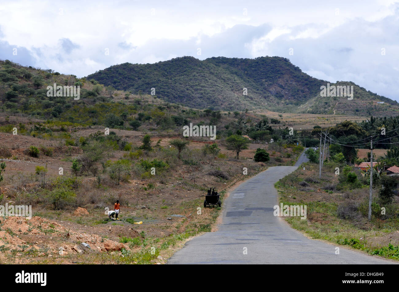 dry and dusty village roads Stock Photo - Alamy